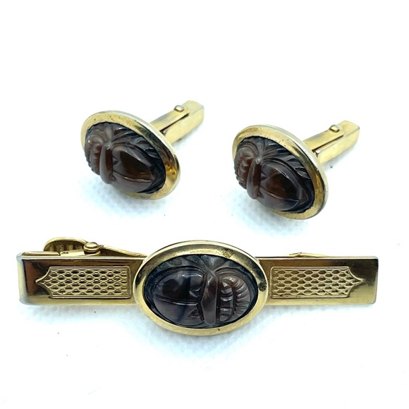 Anson | Accessories | Signed Anson Rare Gold Toned Carved Brown Stone ...